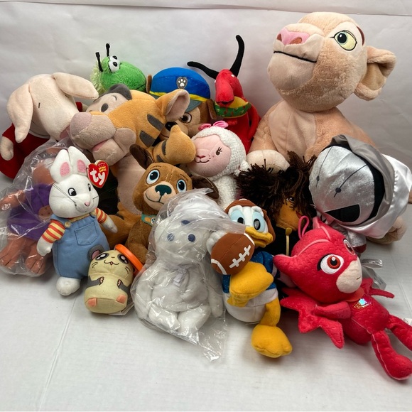 Disney | Toys | Copy Lot Of 4 Plush Mixed Disney Mcstuffins Dora Paw ...